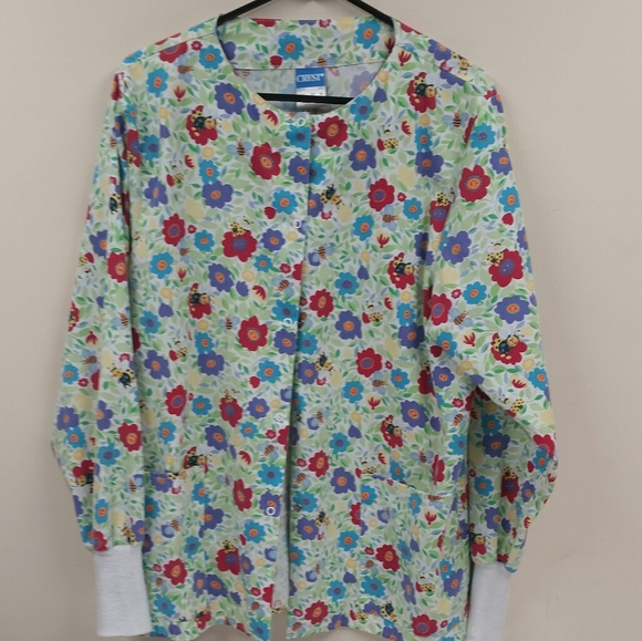 Crest | Tops | Womens Crest Scrub Jacket | Poshmark
